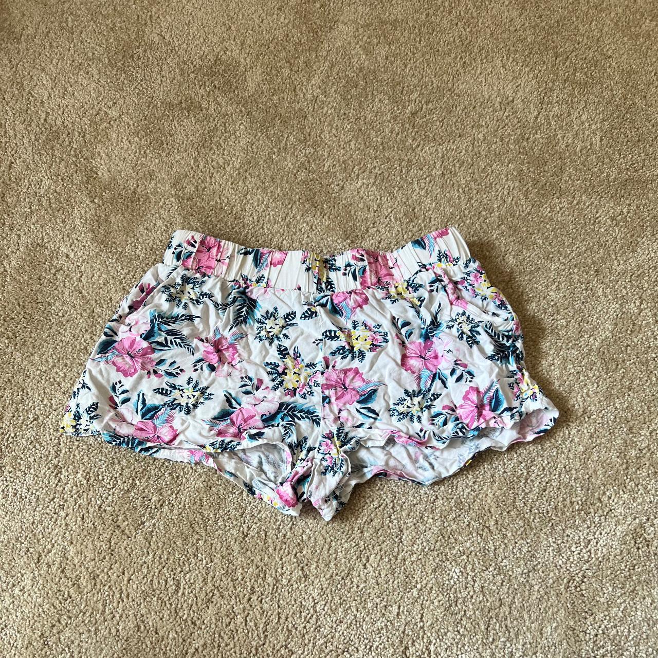 Youth medium soft cotton fabric flowered shorts with... - Depop