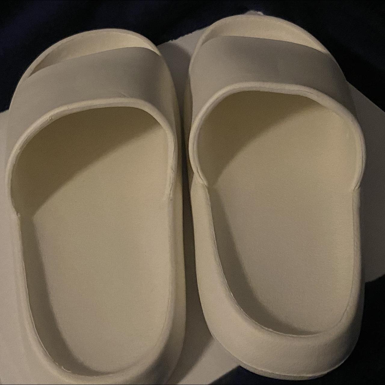 SHEIN Women's White and Cream Slides | Depop