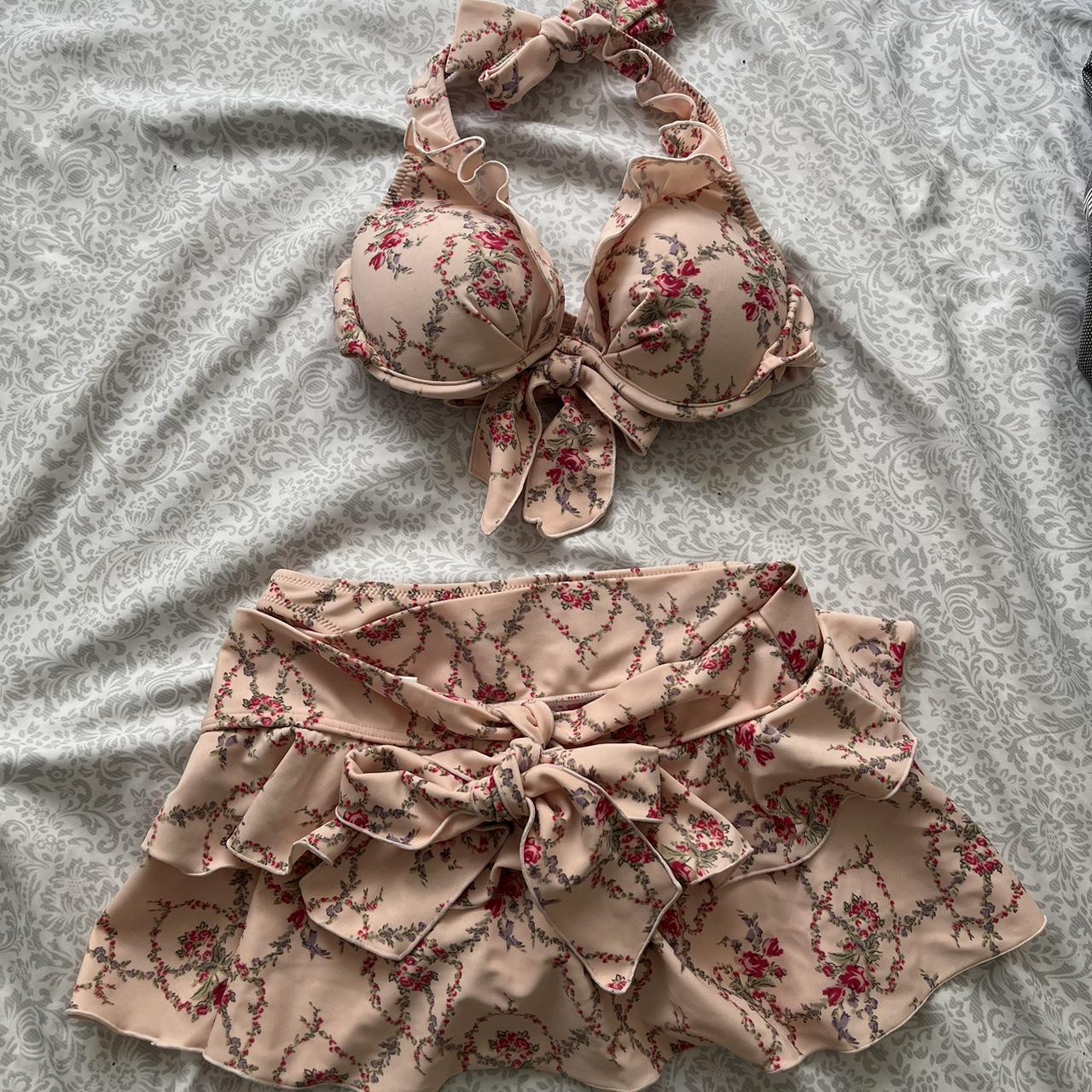 desc ☆ jp brand swimsuit set comes with halter... - Depop
