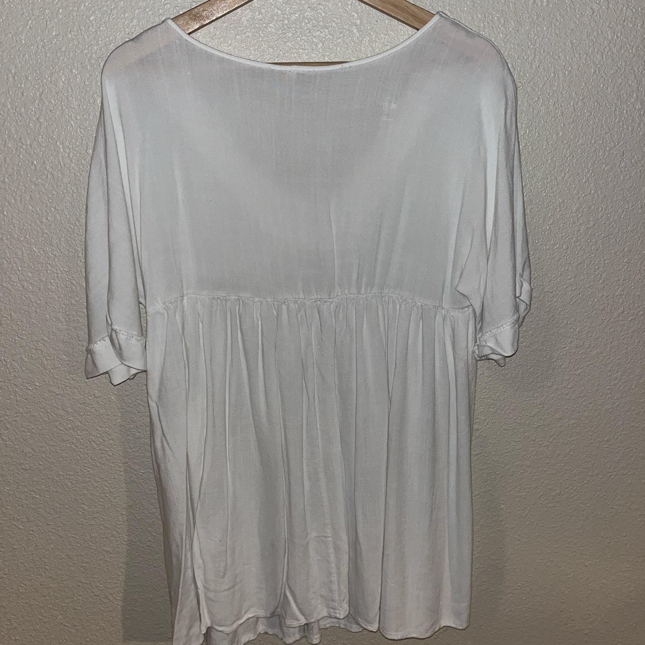 White Medium length flowy sun dress - Depop