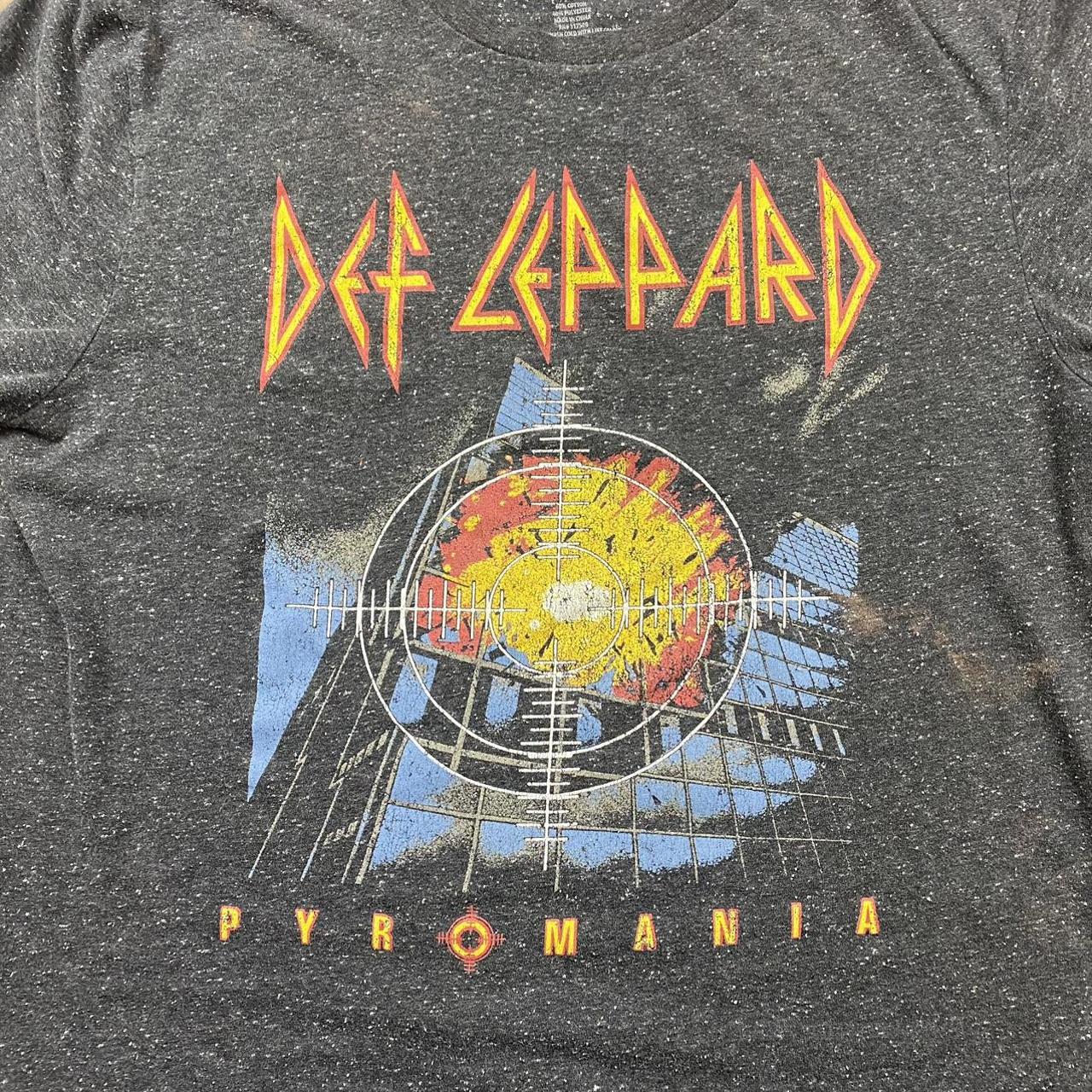 Def Leppard Pyromaina Shirt. Bought from Hot Topic.... - Depop