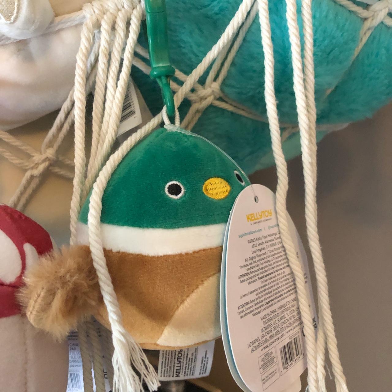 avery squishmallow clip nwt just been on display - Depop