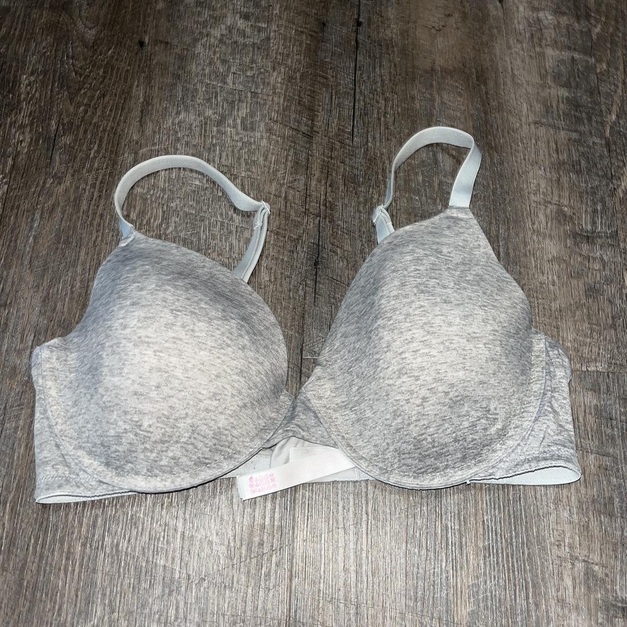 36D Victoria’s Secret bra - Depop