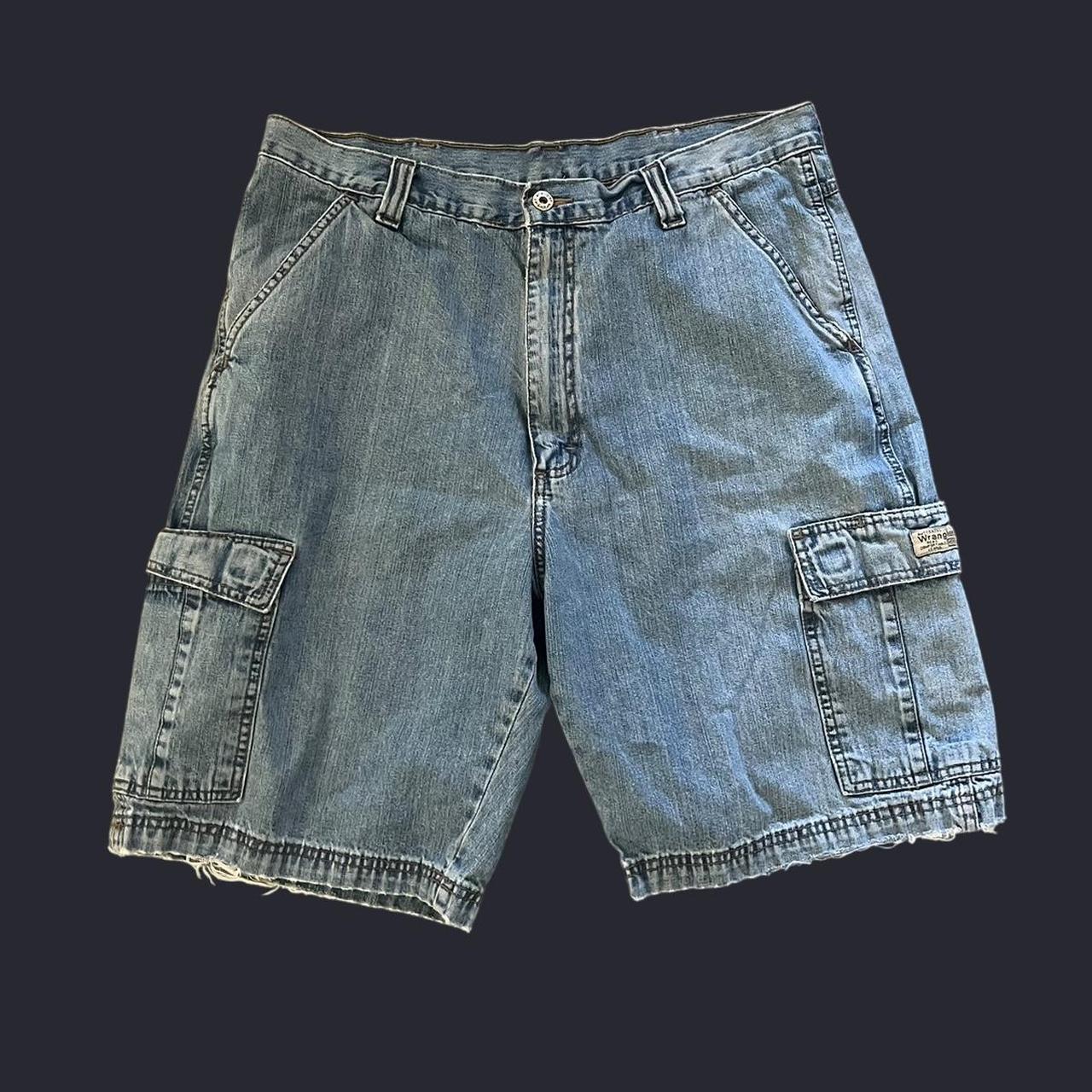 Clean Vintage Wrangler Cargo jorts 32 #wrangler - Depop