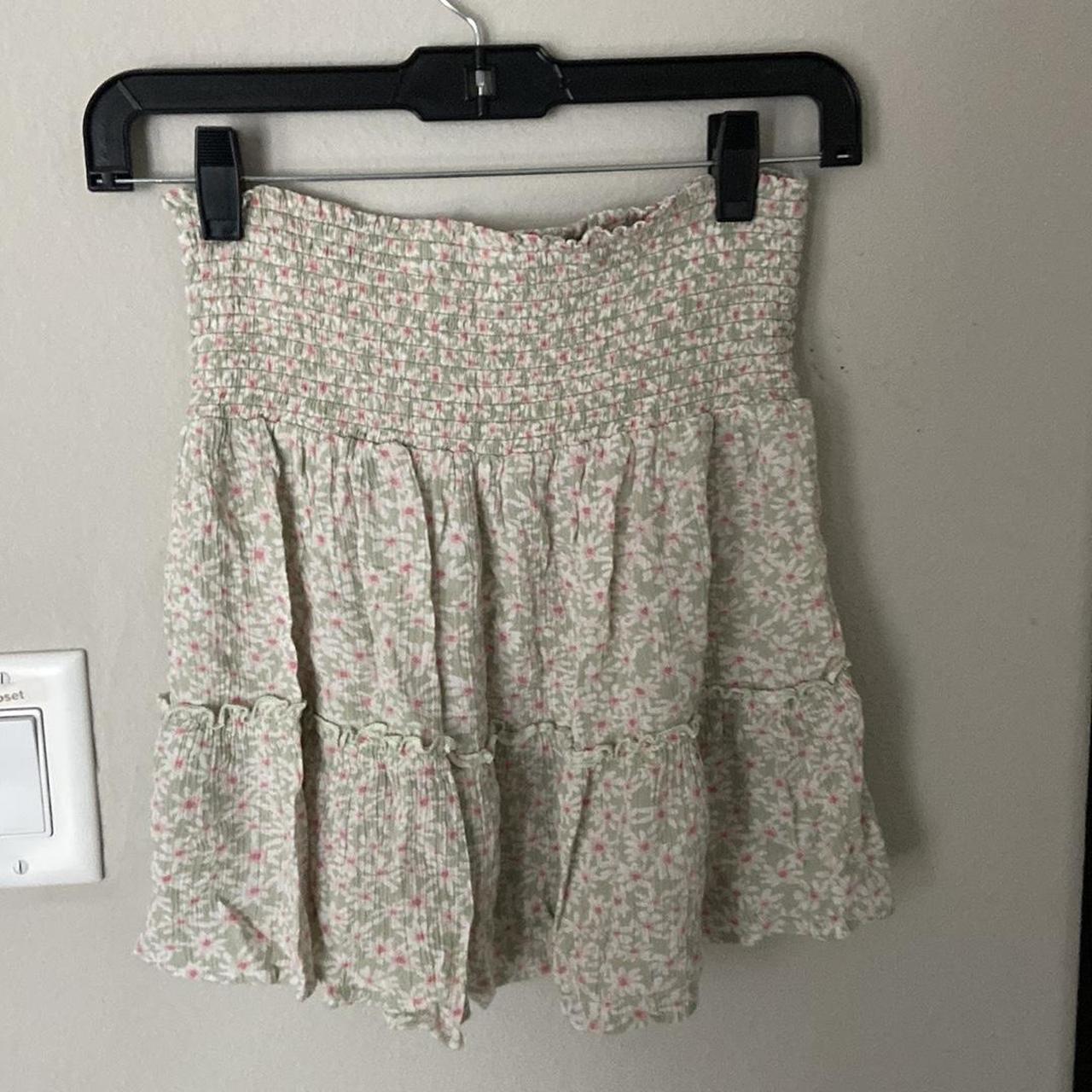 Hippie rose tiered skirt - Depop