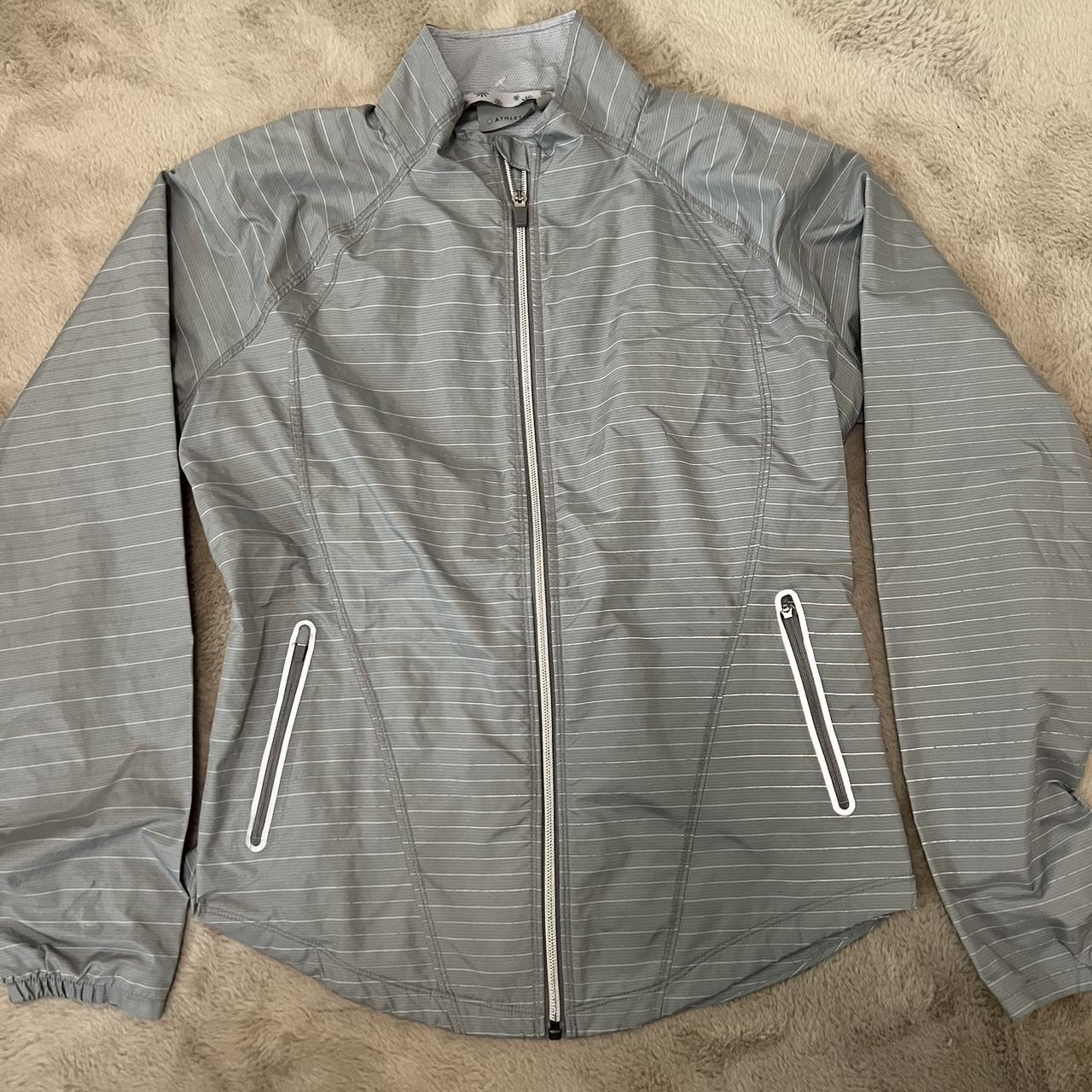 Athleta windbreaker Small stain shown in 3rd picture... - Depop