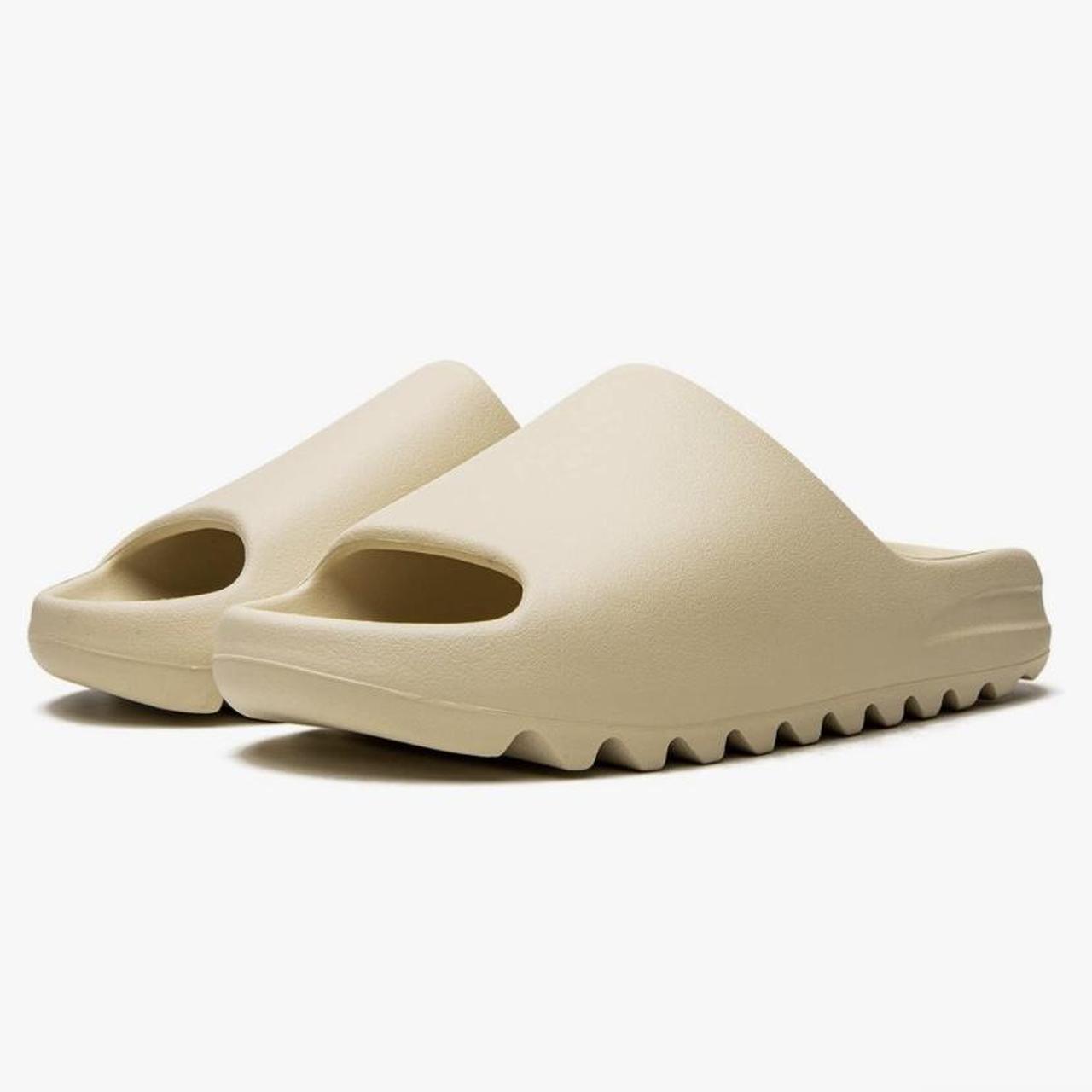 Adidas Men's Cream and Tan Slides | Depop