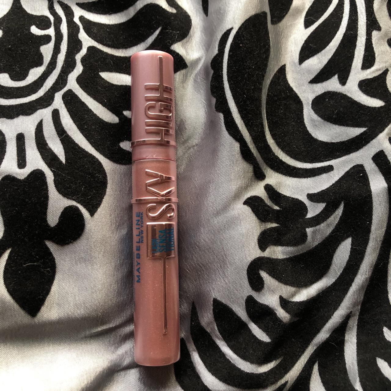 Maybelline mascara waterproof - Depop