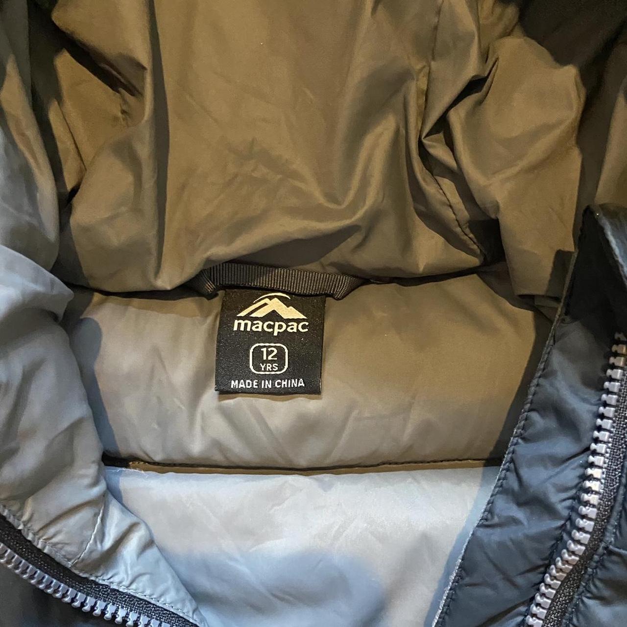 Macpac Jacket Perfect condition Would fit a size 8 - Depop