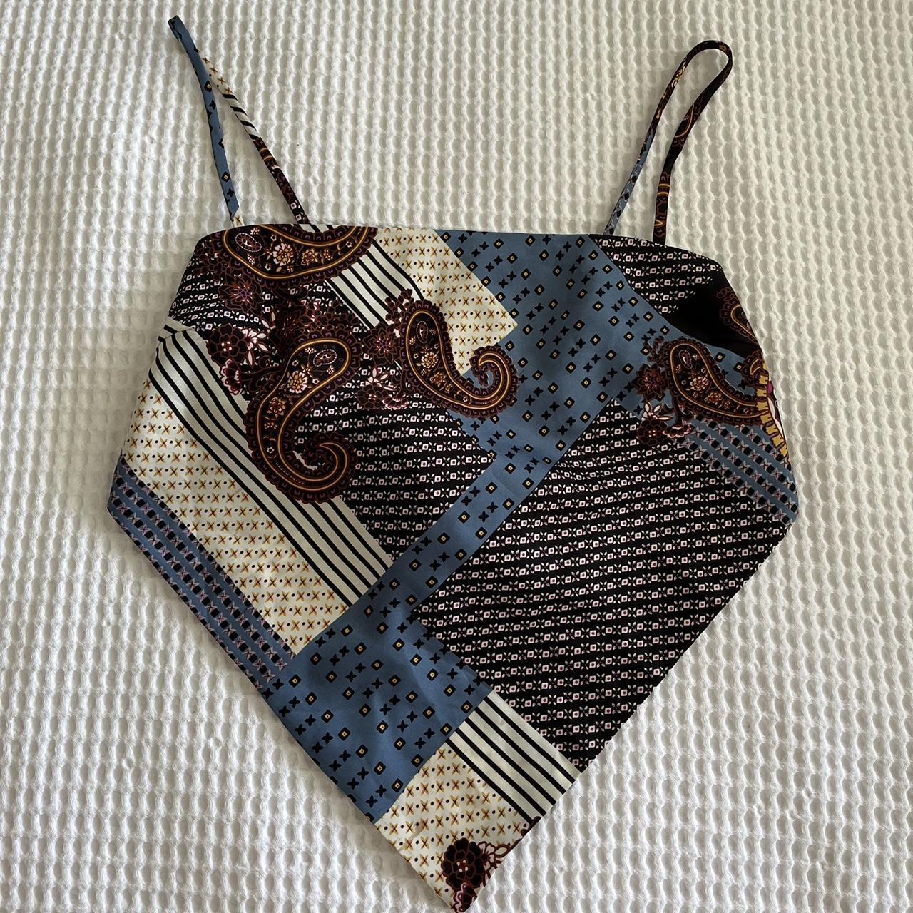 Silky patterned bandana top. Perfect for summer 🌞 - Depop