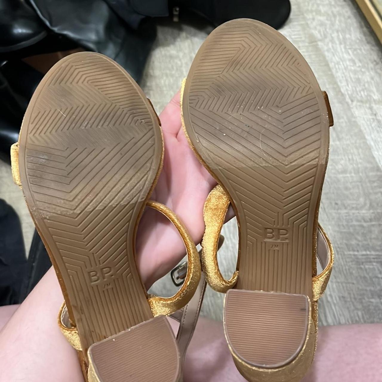 BP Women's Tan Sandals | Depop