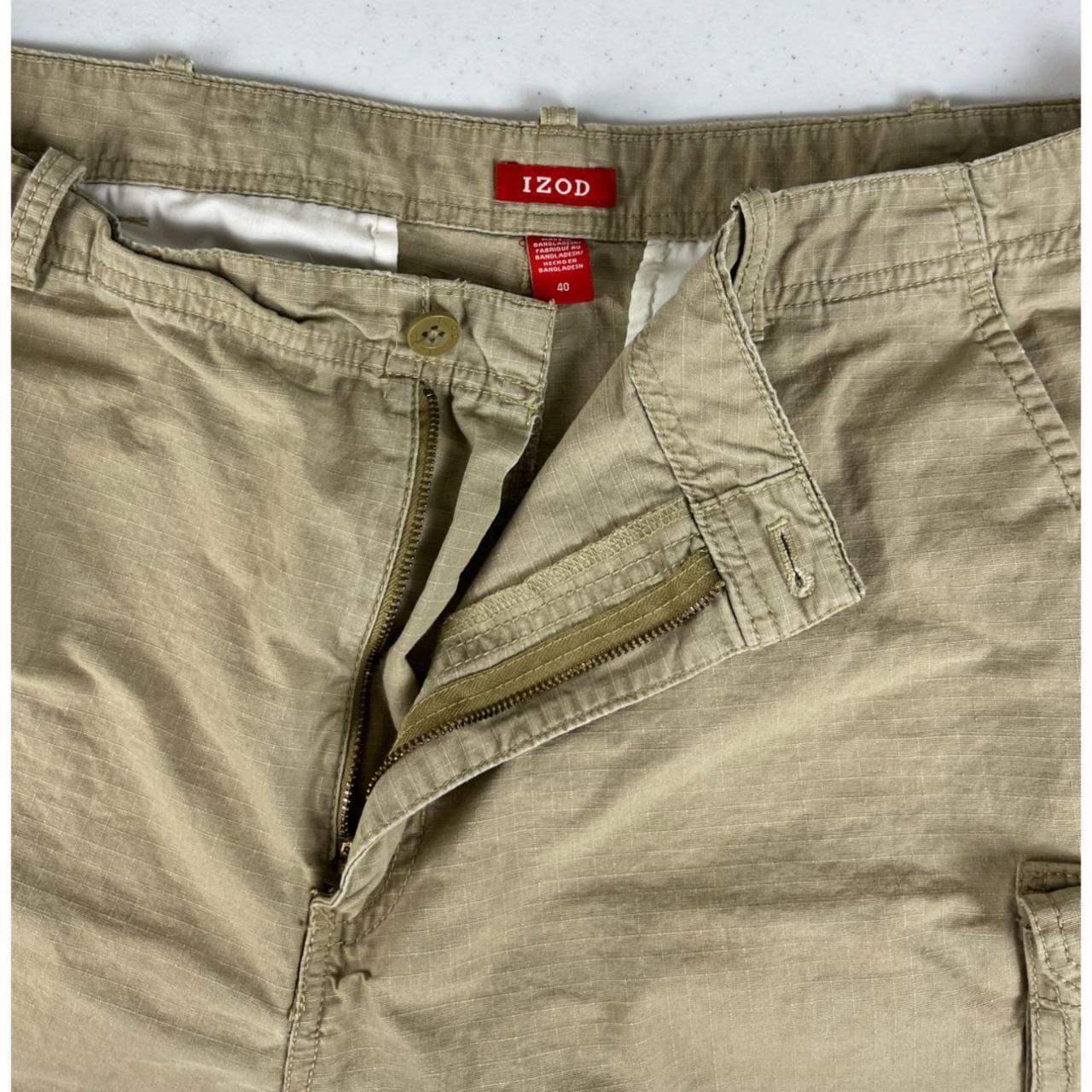Izod 10" Inseam Ripstop Cargo Shorts Men's 40 Beige... - Depop