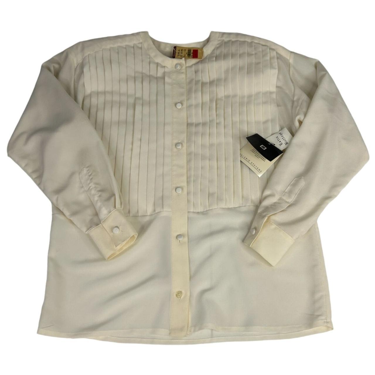 Valerie Stevens Button Up Pleated Top Women's Sz 10... - Depop