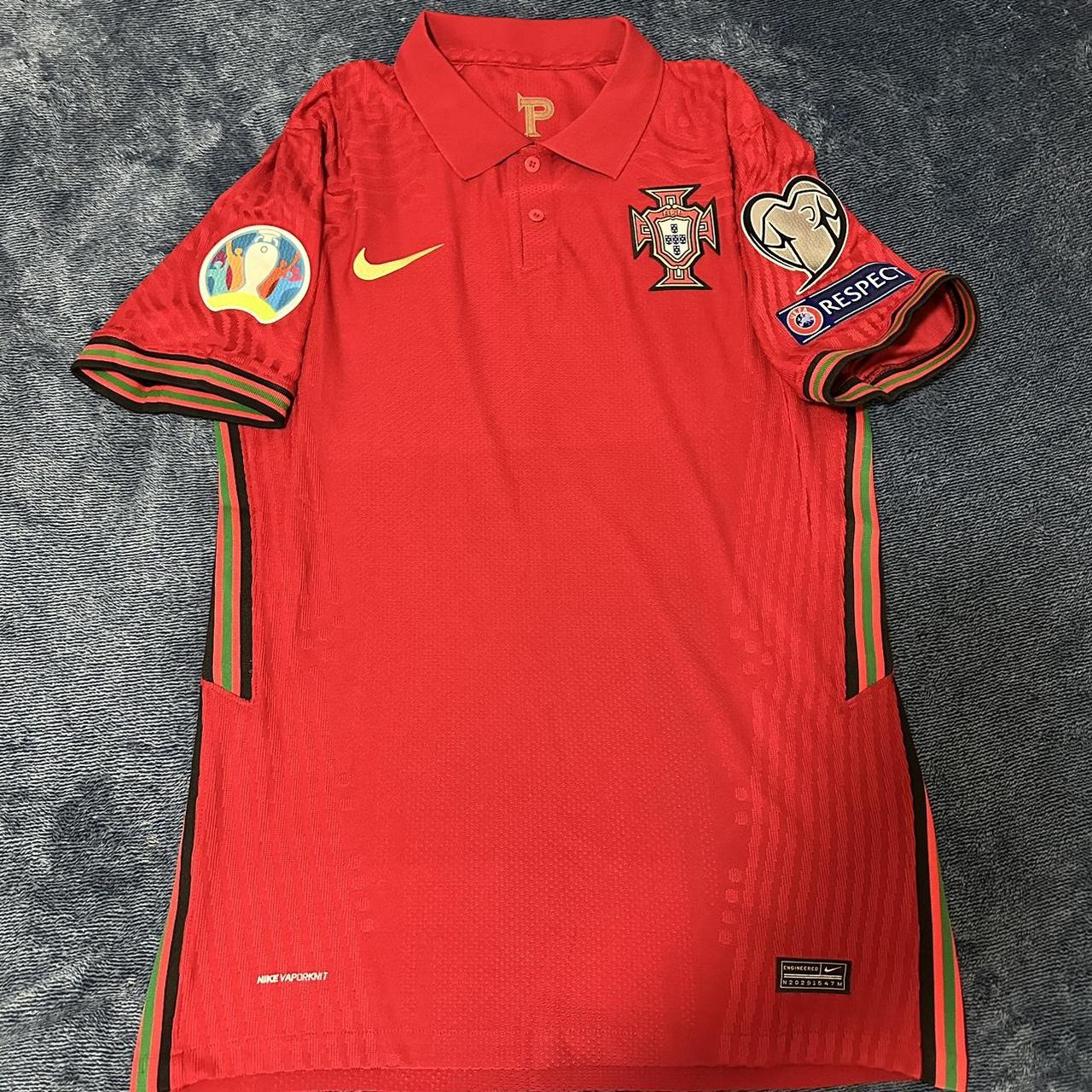 Nike Men's Red and Green Polo-shirts | Depop