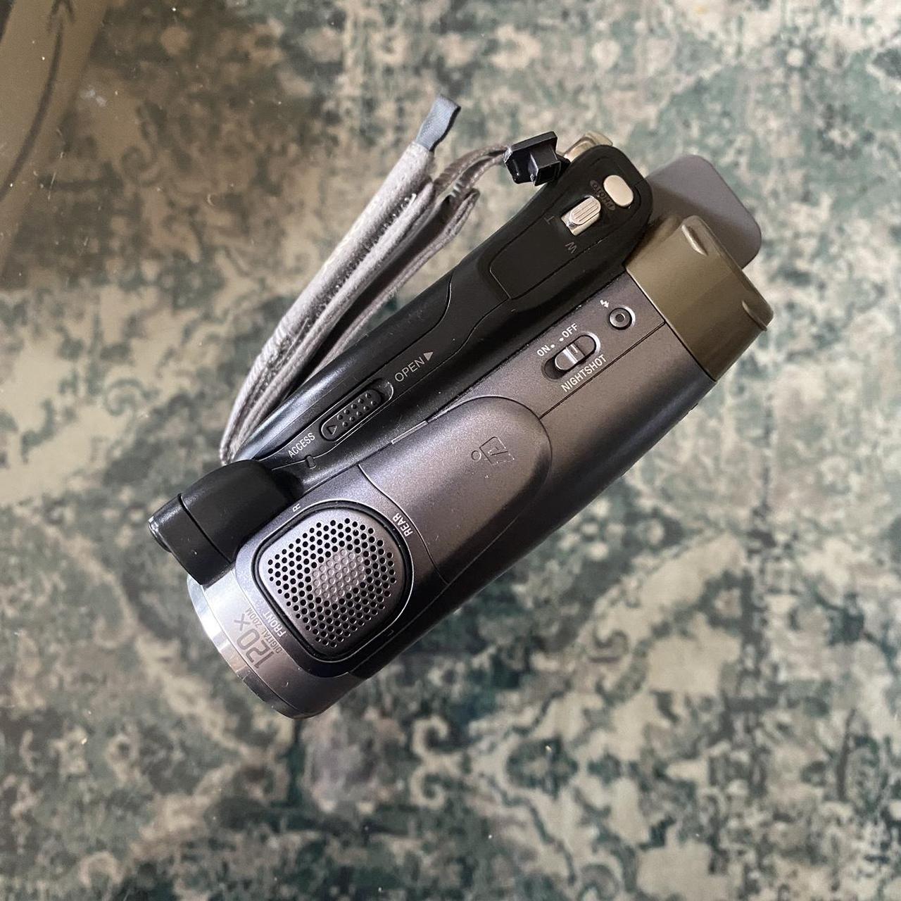 sony 2005 handicam camcorder in good working order,... - Depop