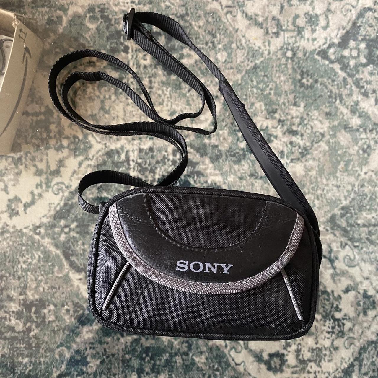 sony 2005 handicam camcorder in good working order,... - Depop