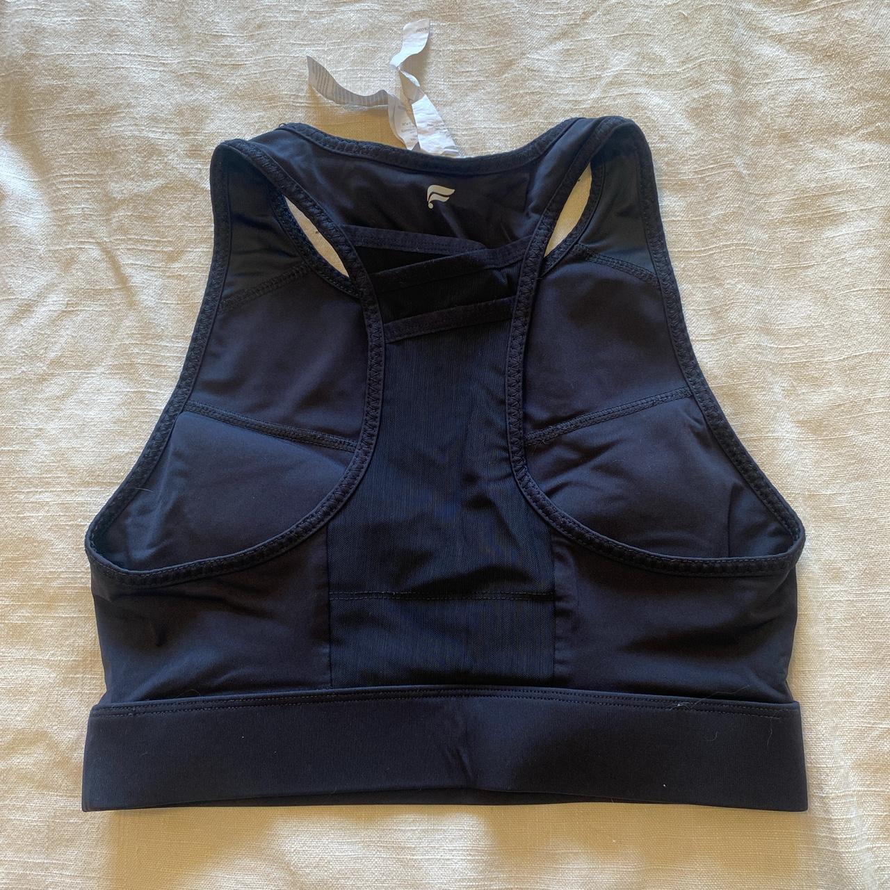 Fabletics Women's Black Crop-top | Depop