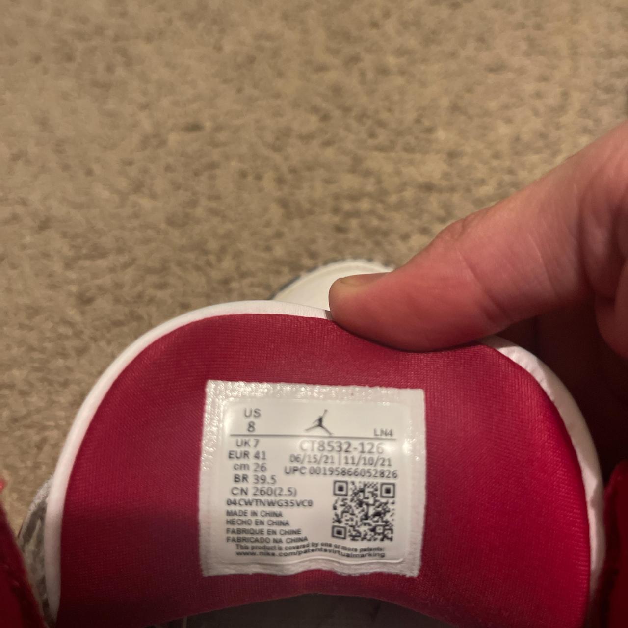 jordan 3s cardinal red size 8 get them off my hands - Depop