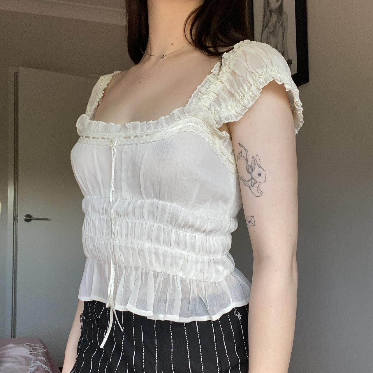 Glassons White Frilly Top 🦢🎀 Size 8 🩰 Free Bundle Depop