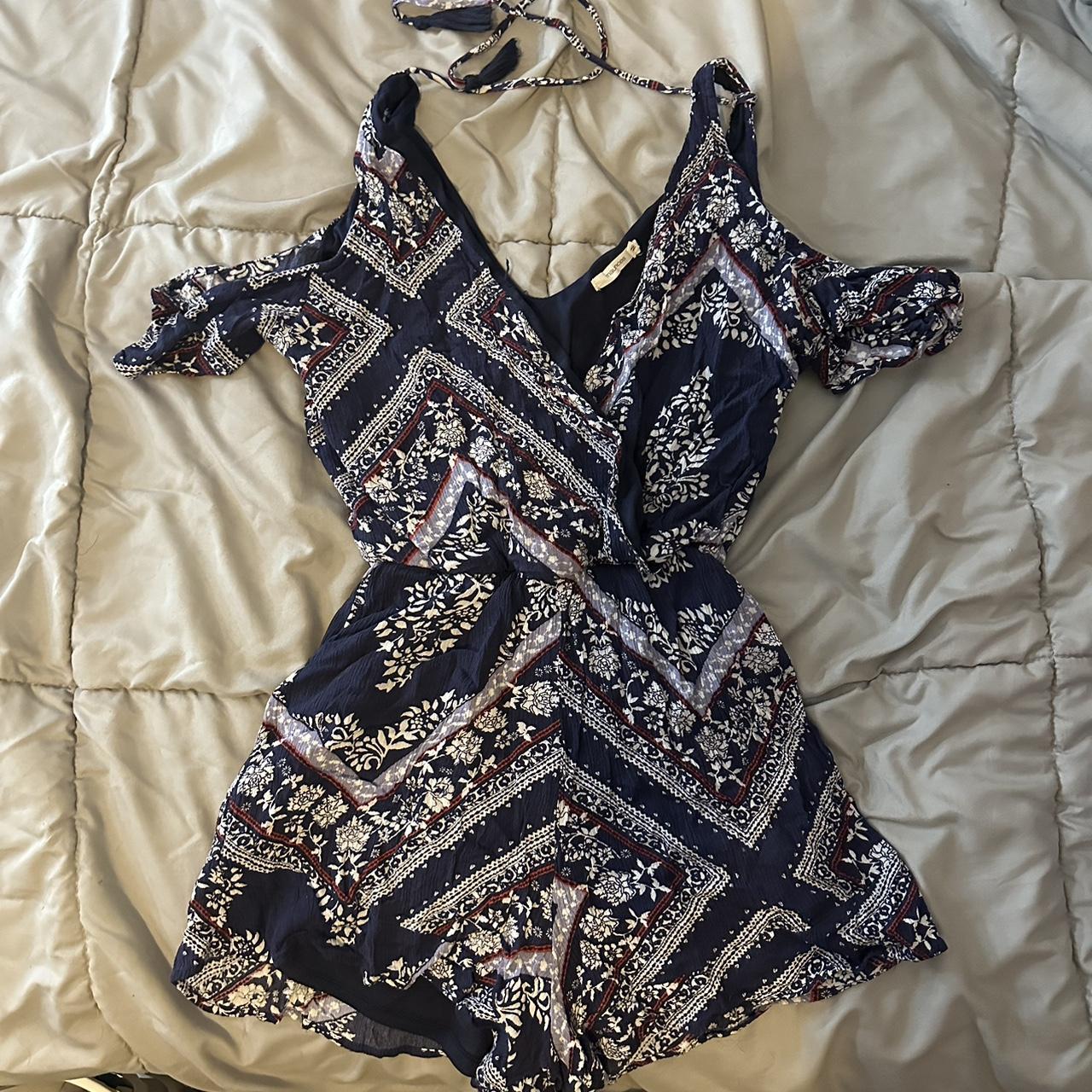 Cute Romper - in good condition -open back with v... - Depop