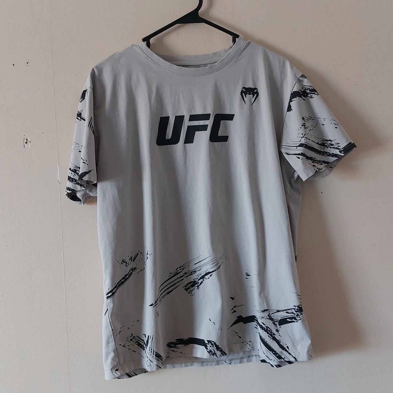 UFC VENUM AUTHENTIC FIGHT WEEK T SHIRT SEND... - Depop