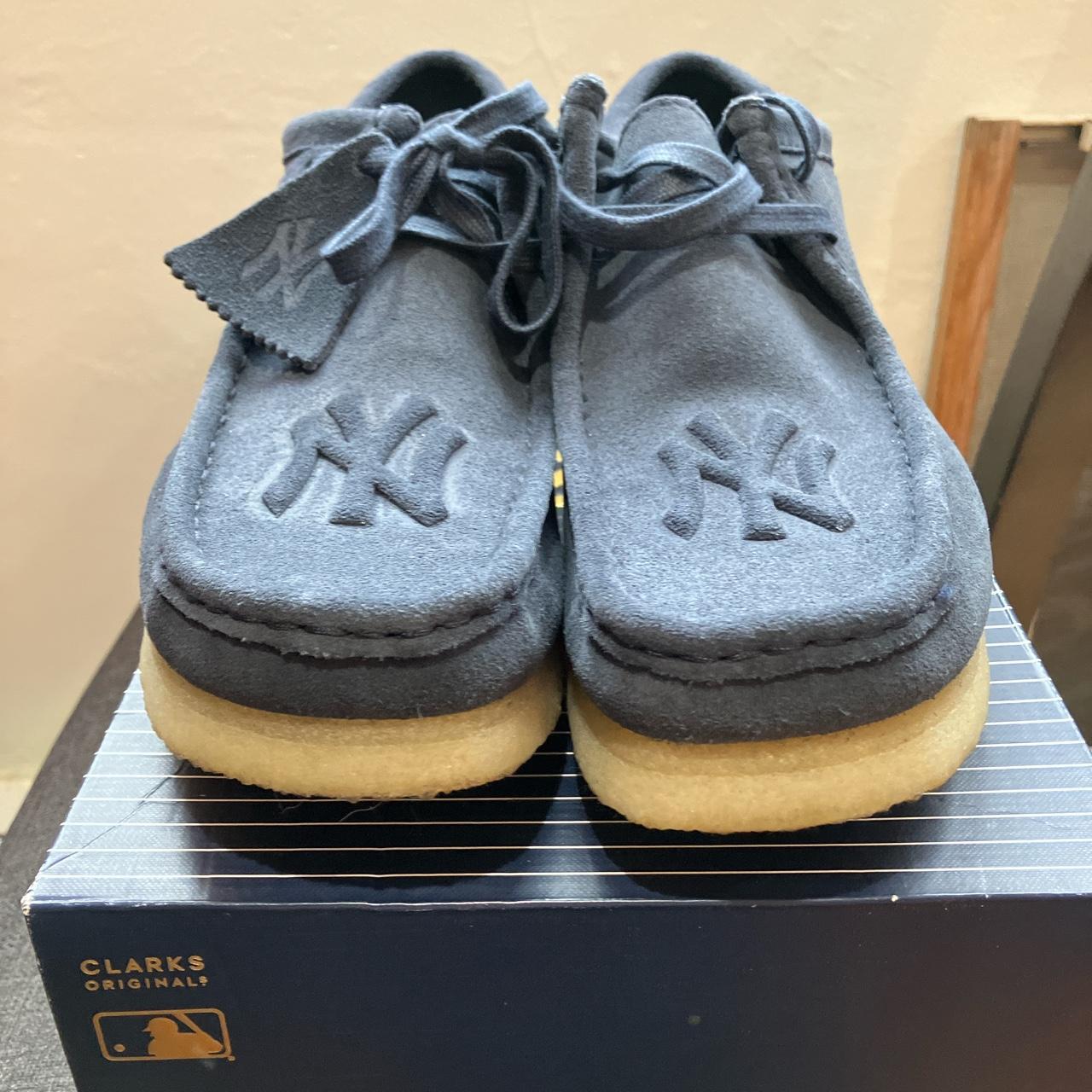 Wallbee kith Clark’s dark blue suede - Depop