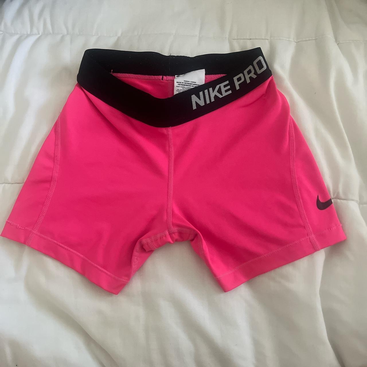 Pink and black Nike pro Kids medium / Women’s... - Depop
