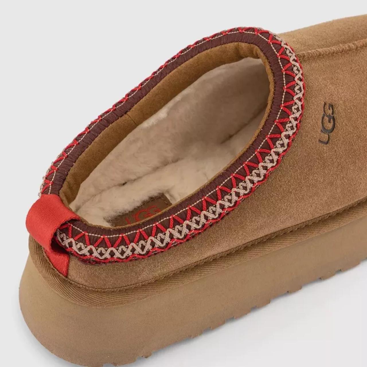 UGG Tazz Platform Chestnut Slippers Elevate your... - Depop