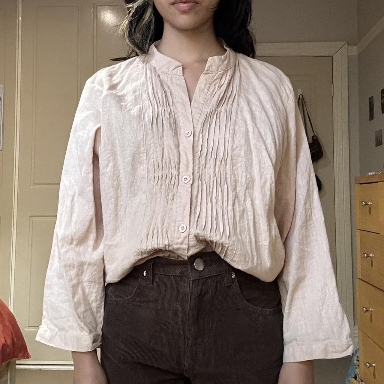 Cream/beige linen blouse. Able to fit sizes 6-10 - Depop