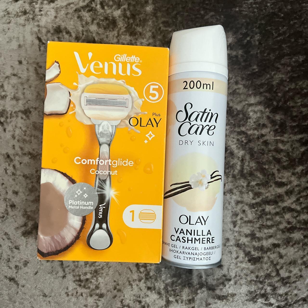 Gillette Venus comfort glide razor with 5 blades &... - Depop