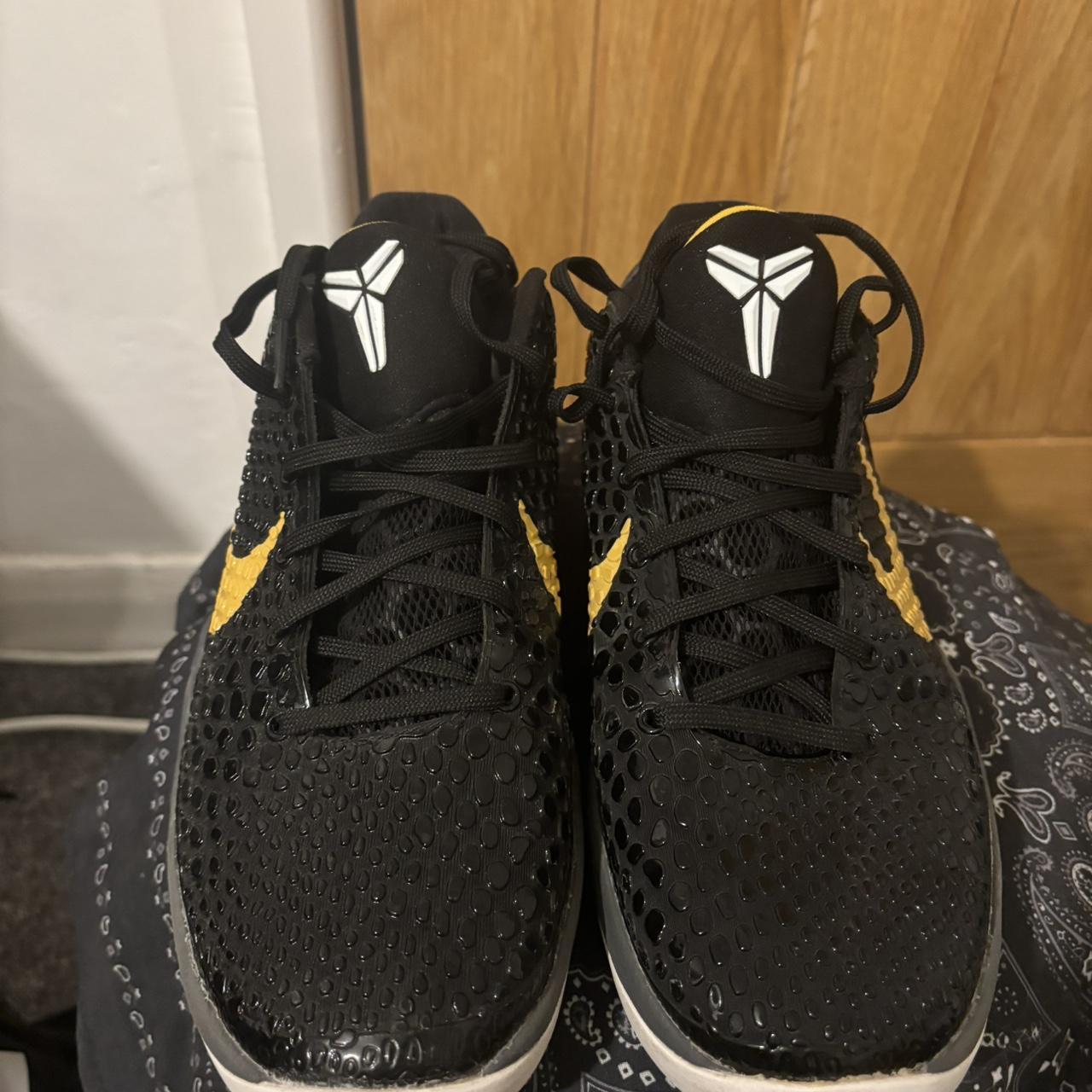 Kobe 6s black de Sol. Size 8 - Depop