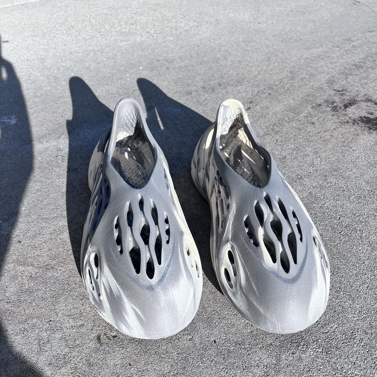 Yeezy Men's Grey and Cream Sandals | Depop