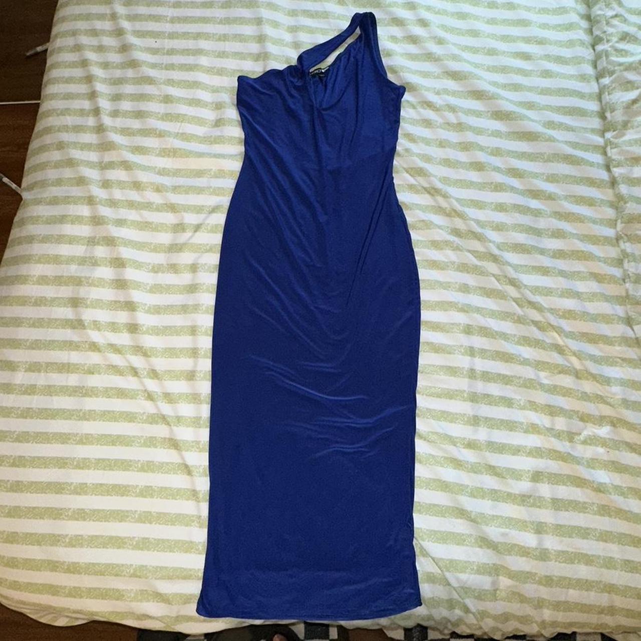 Second skin one shoulder midi dress ; never worn... - Depop