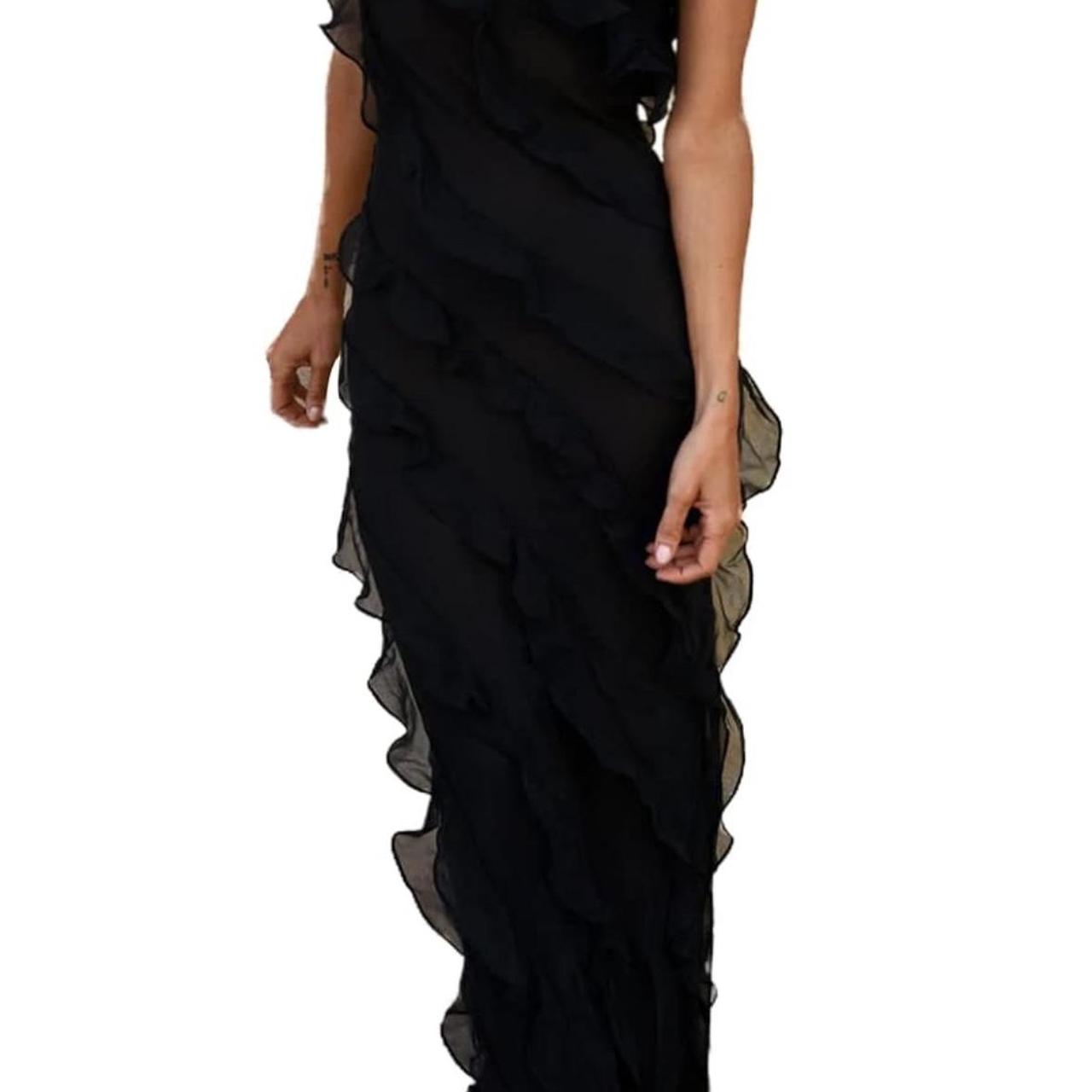 Black ruffle maxi dress with a zipper in the back - Depop