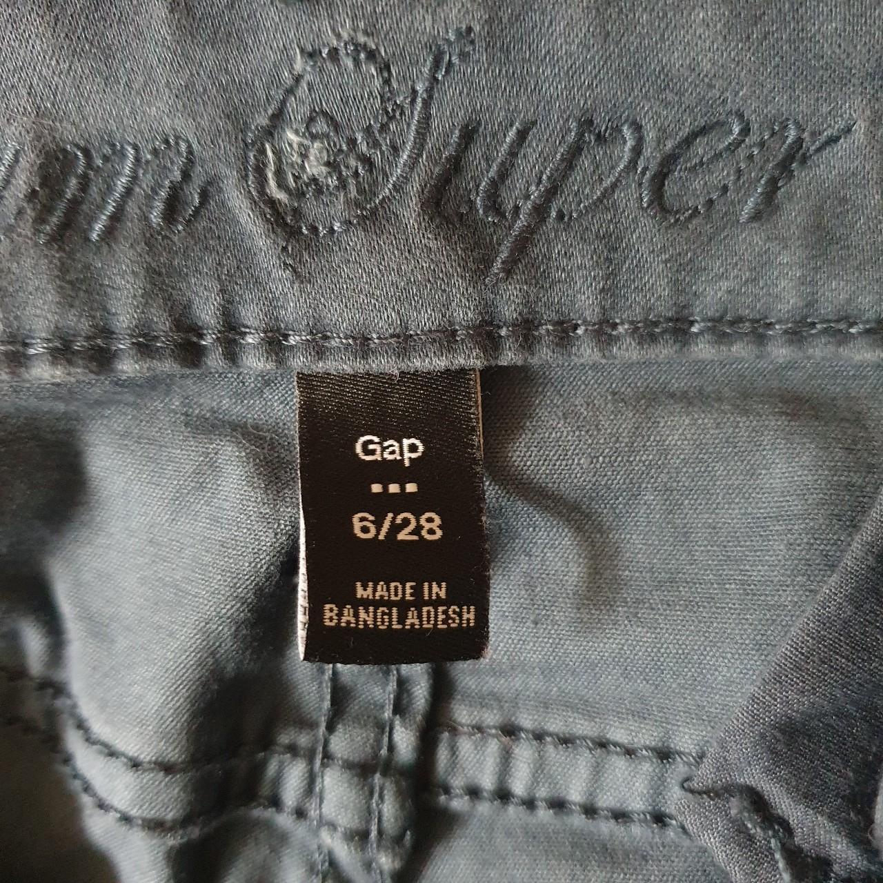 Gap 90's skinny capri pants. Stretchy cotton... - Depop