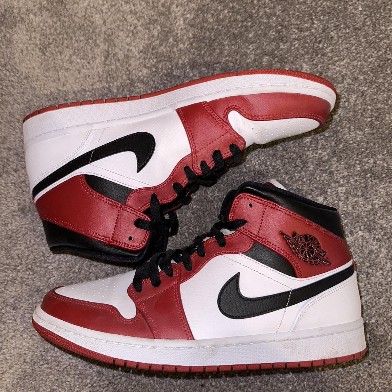 Jordan 1s Small stain on one shoe but otherwise... - Depop