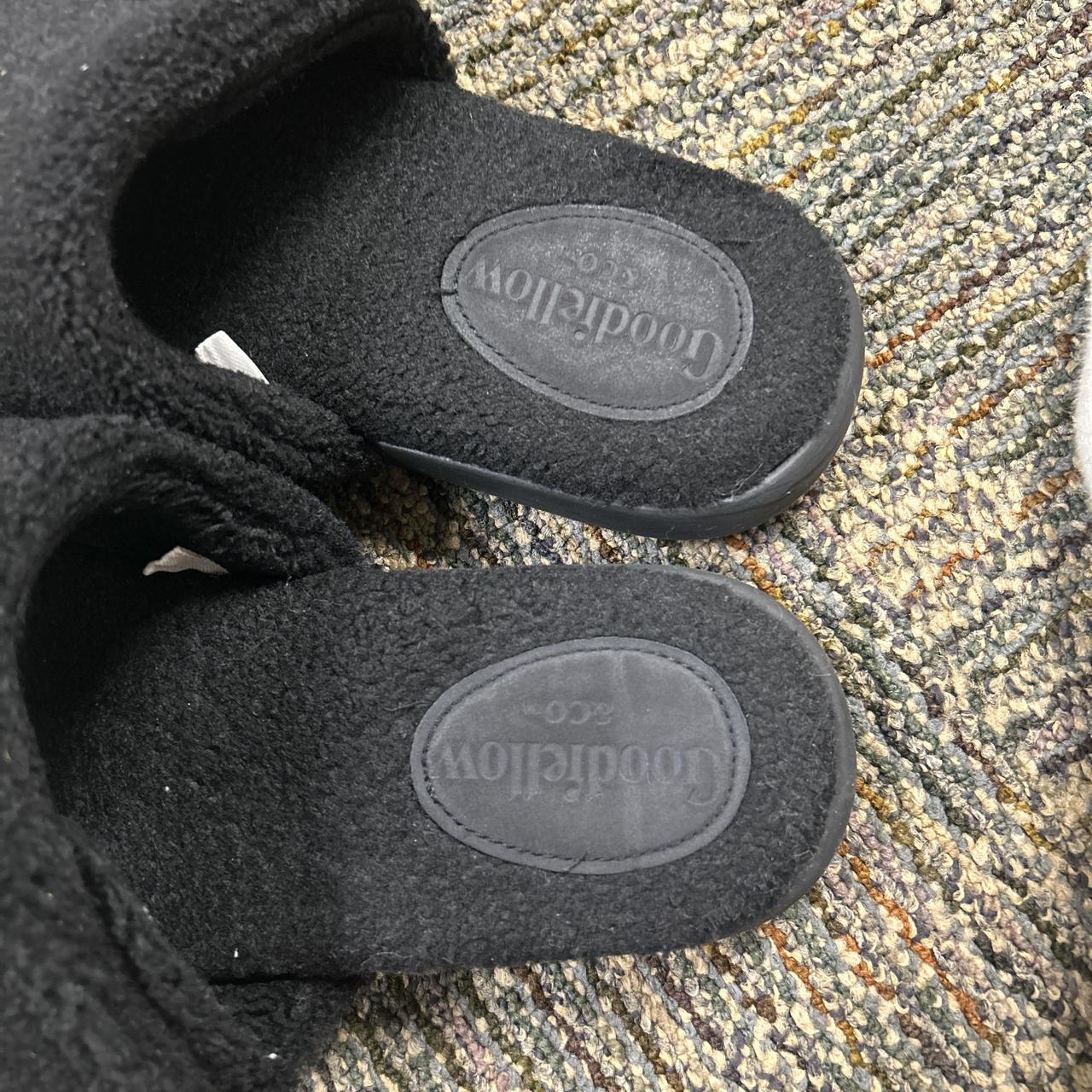 Brand new Goodfellow slides - Depop