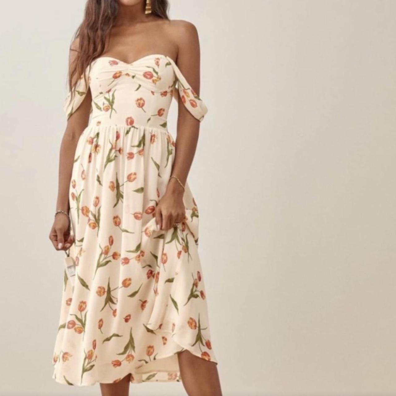 Beautiful Reformation tulip dress, worn once. Dry... - Depop