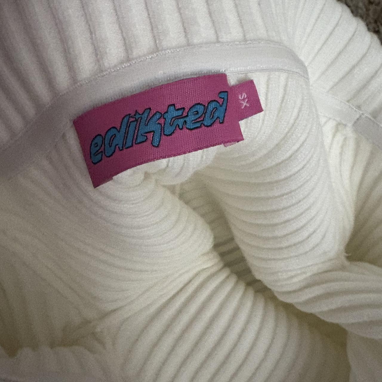 edikted XS White off the shoulder long sleeve top... | Depop