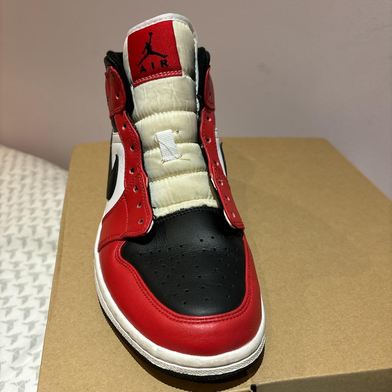 Nike Air Jordan 1s Mids Chicago reds don’t have... - Depop