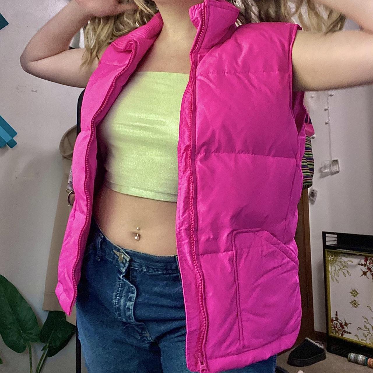 🪩 hot pink puffy vest • is super comfortable •... - Depop