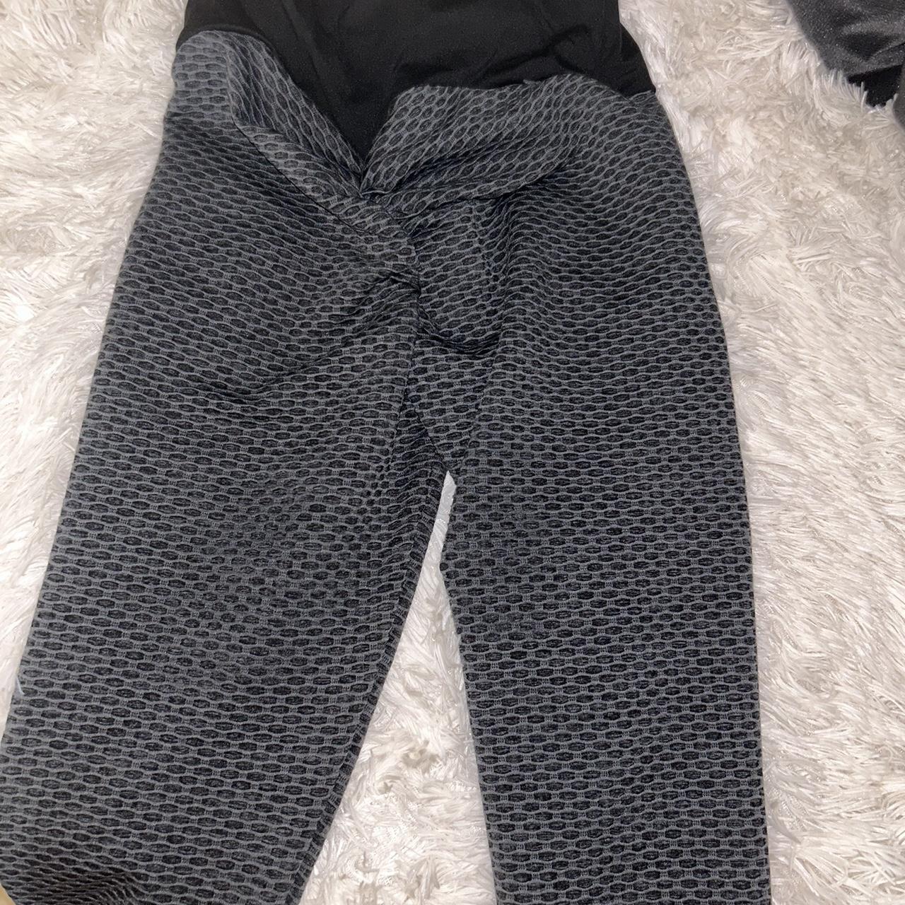 Viral BBL butt lifting workout yoga pants in size S/XS - Depop