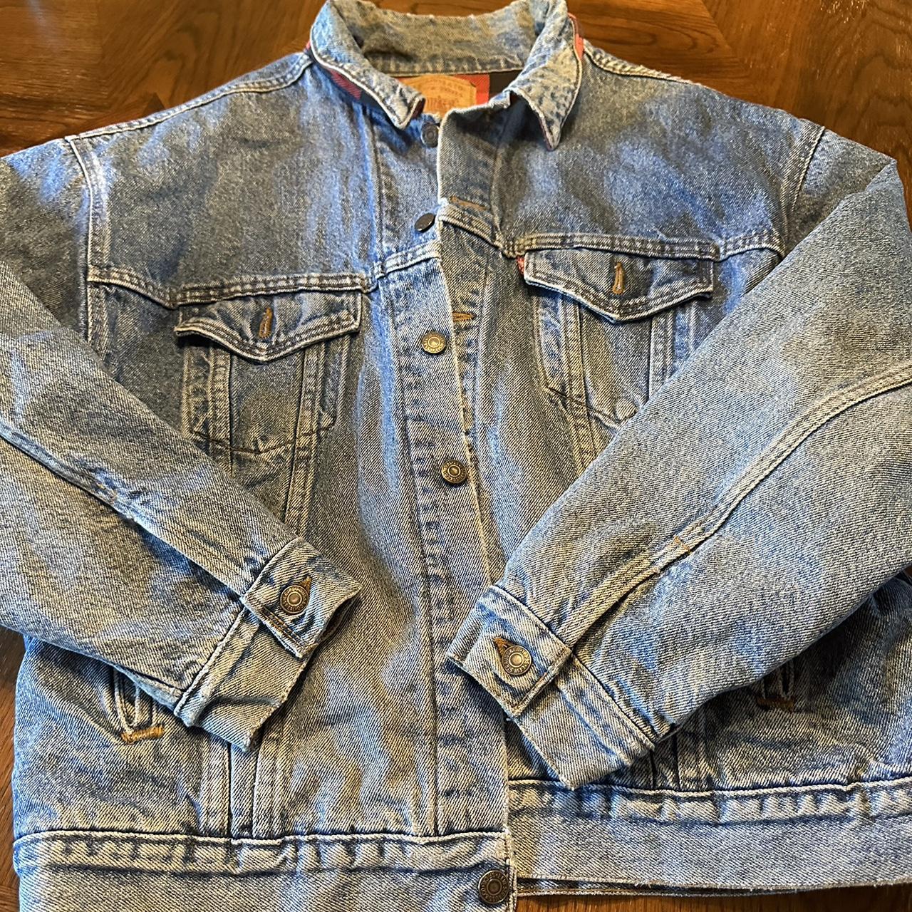 Vintage Levi’s flannel lined denim jacket Size... - Depop