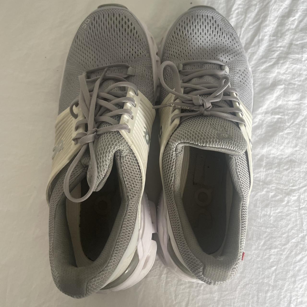 Grey OnCloud sneakers! Great shoe, Great Condition.... - Depop