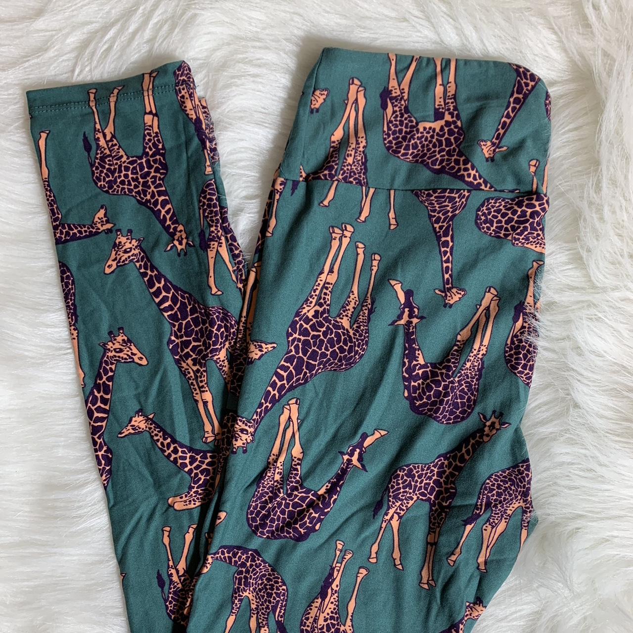 LuLaRoe leggings in OS! OS fits sizes 0-10. This... - Depop