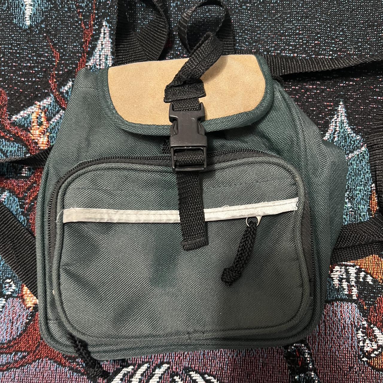 Cute green mini backpack - Depop