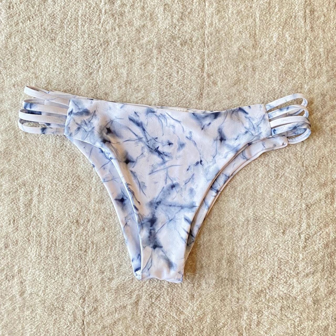 SHEIN Women's White and Blue Bikini-and-tankini-bottoms | Depop