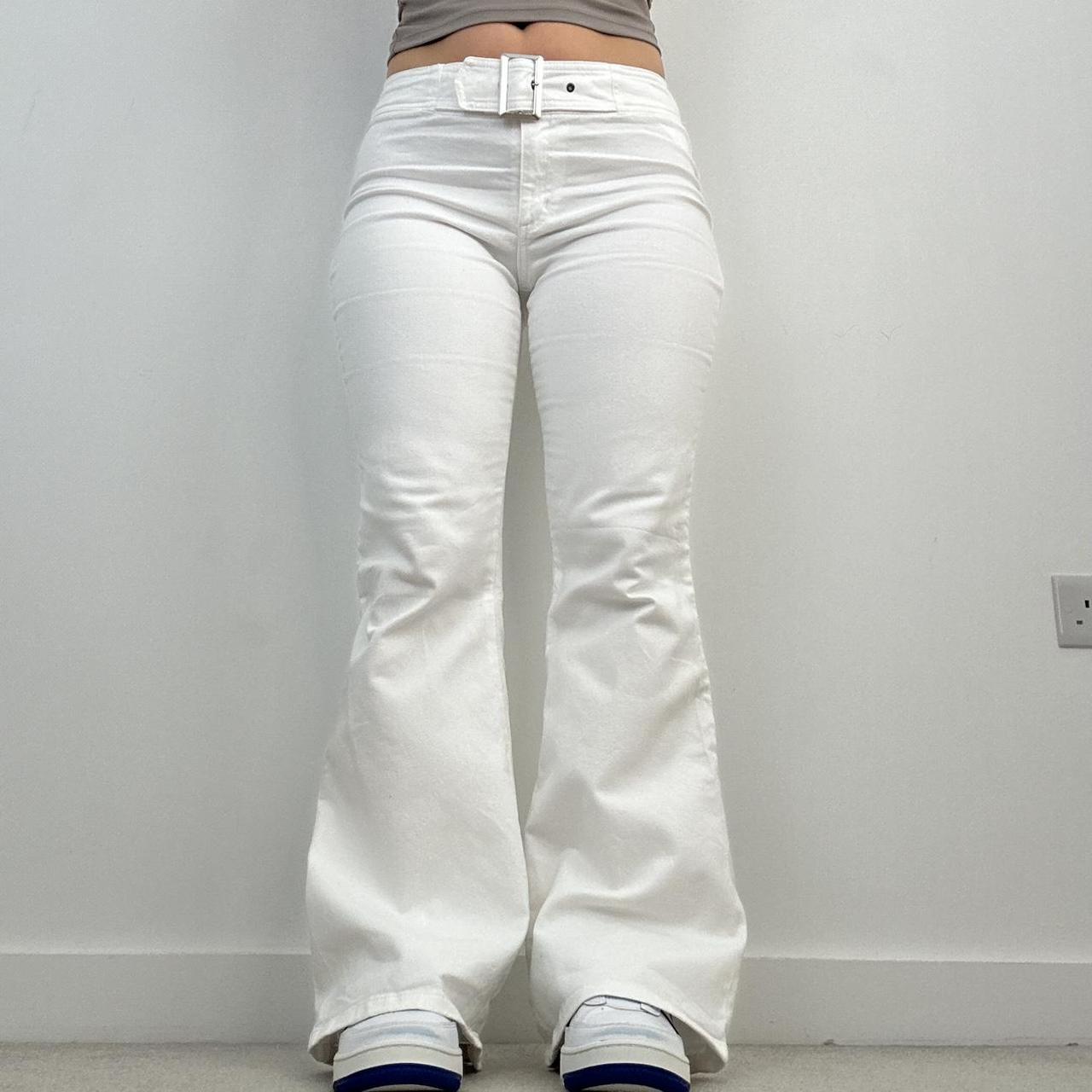 Buckle white jeans store