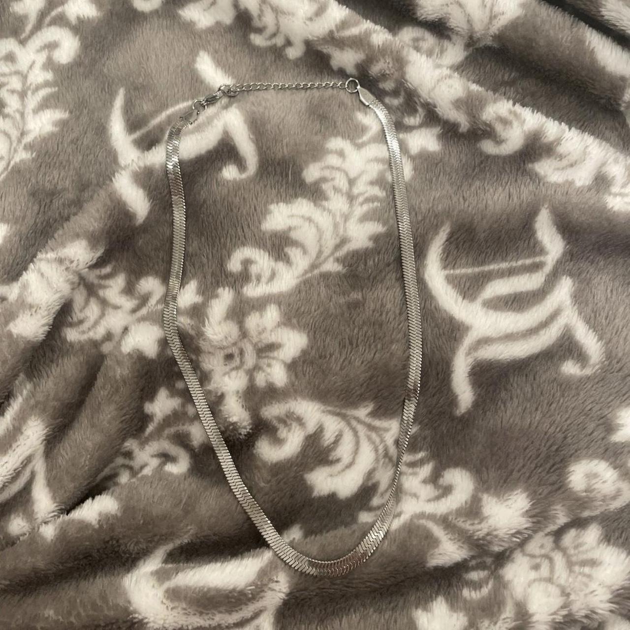 Smooth boneless silver chain necklace. Super retro... - Depop