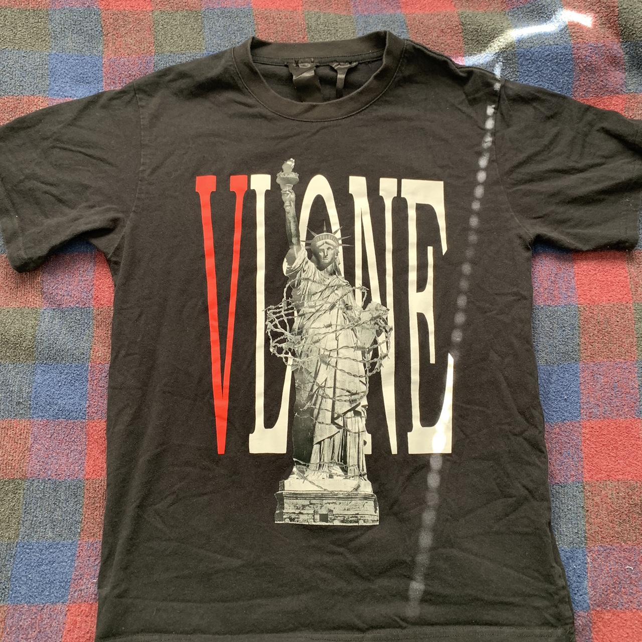 *FAKE* Vlone tee Size: L Message for measurements - Depop